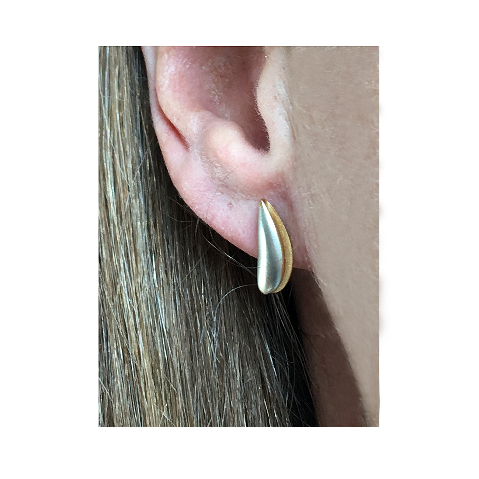 - Paul Finch Jewellery side split shell studs in silver