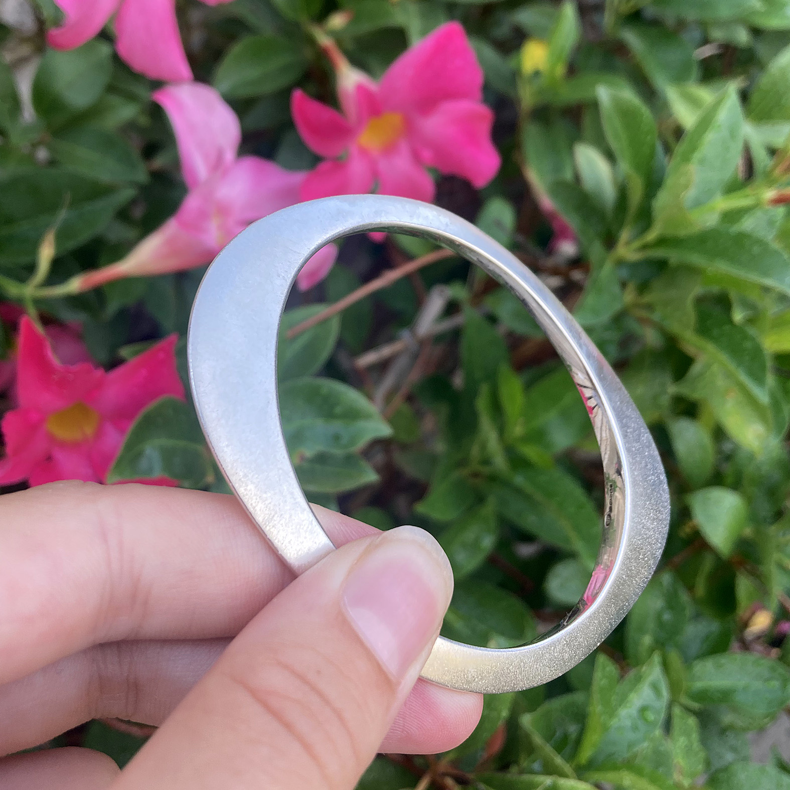 - Paul Finch Jewellery organic silver shell bangle TB1